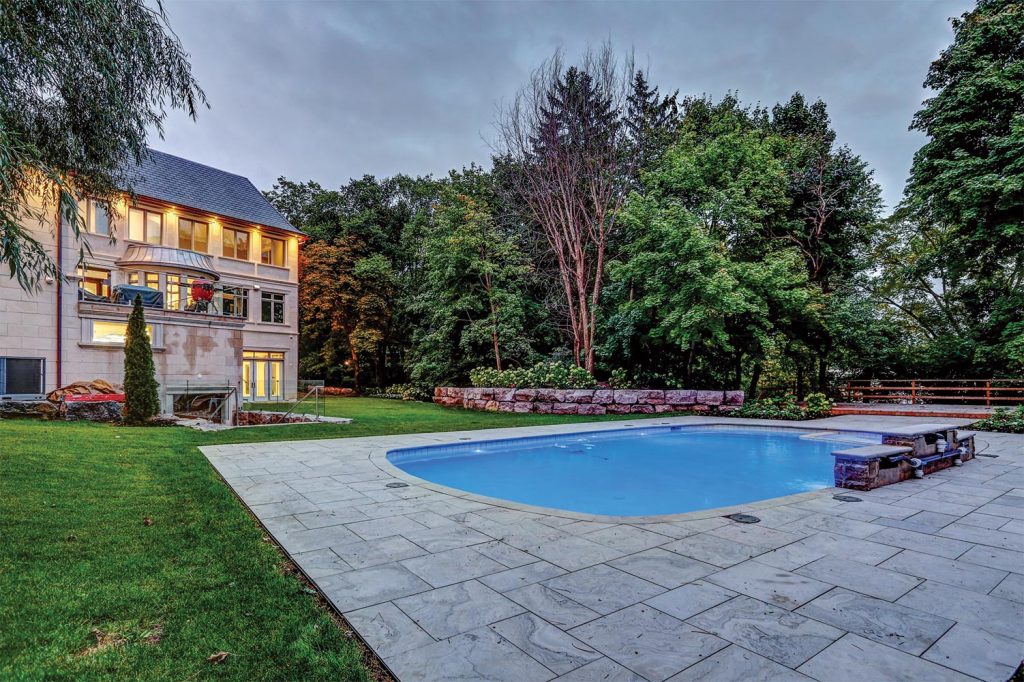 Old Yonge - Custom Built House in Toronto - Elviano
